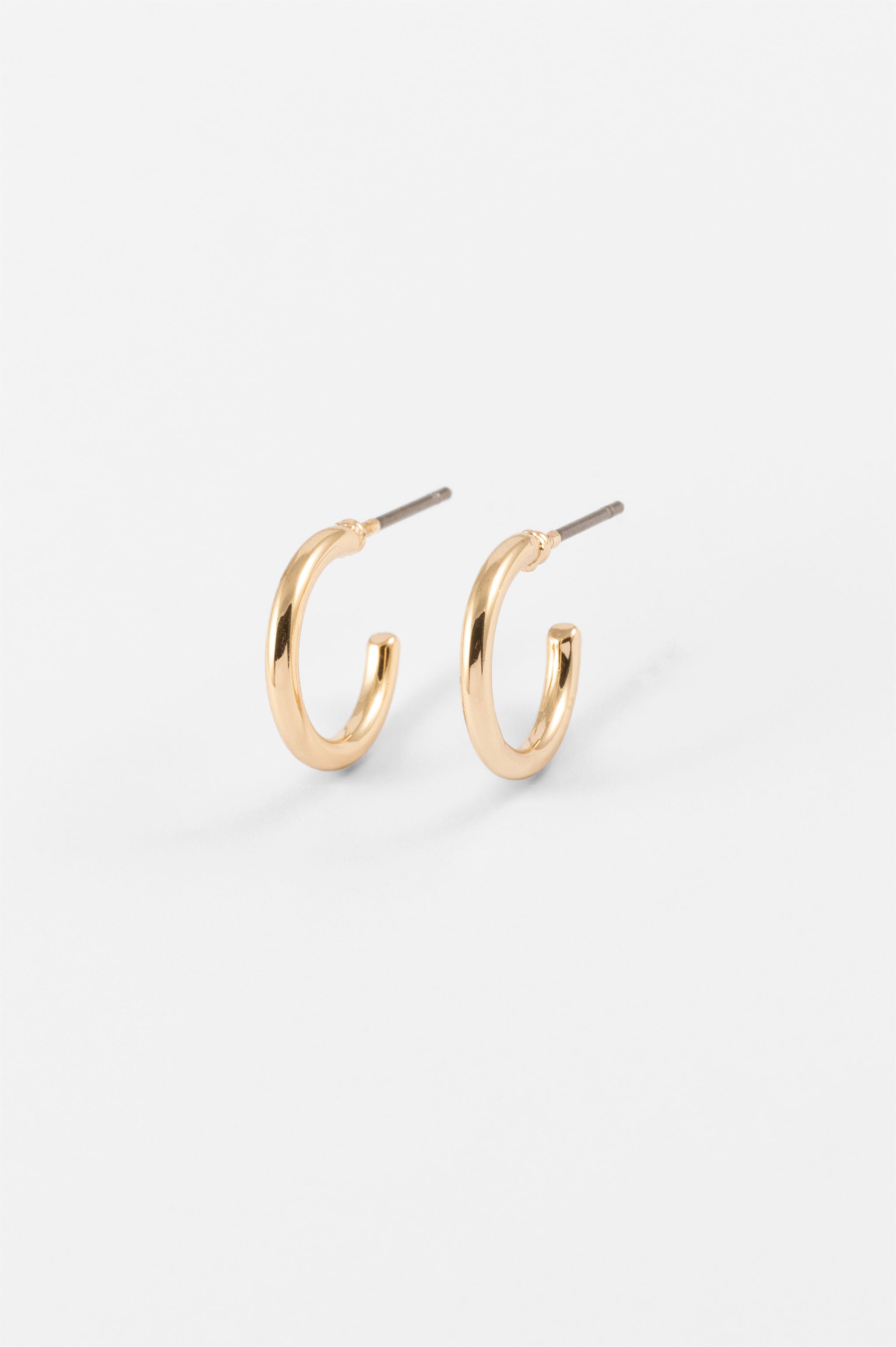 GOLD SMALL C SHAPED HOOP