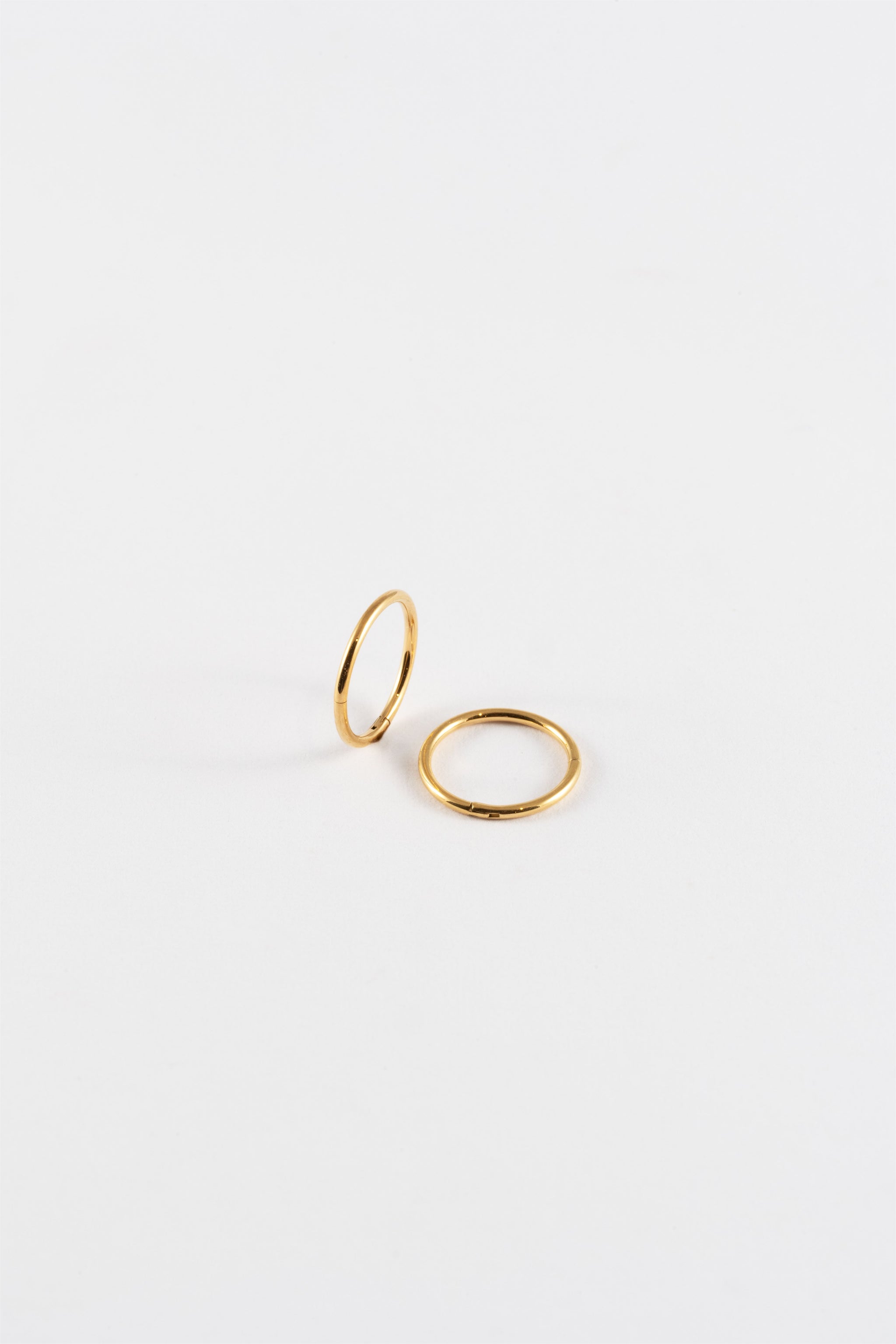 GOLD 8MM SLEEPER HOOPS