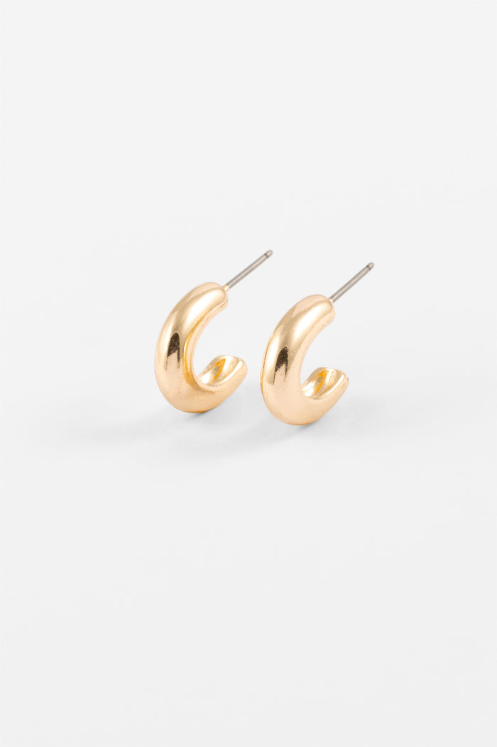 GOLD SMALL SQUISHED CHUBBY C SHAPED HOOP