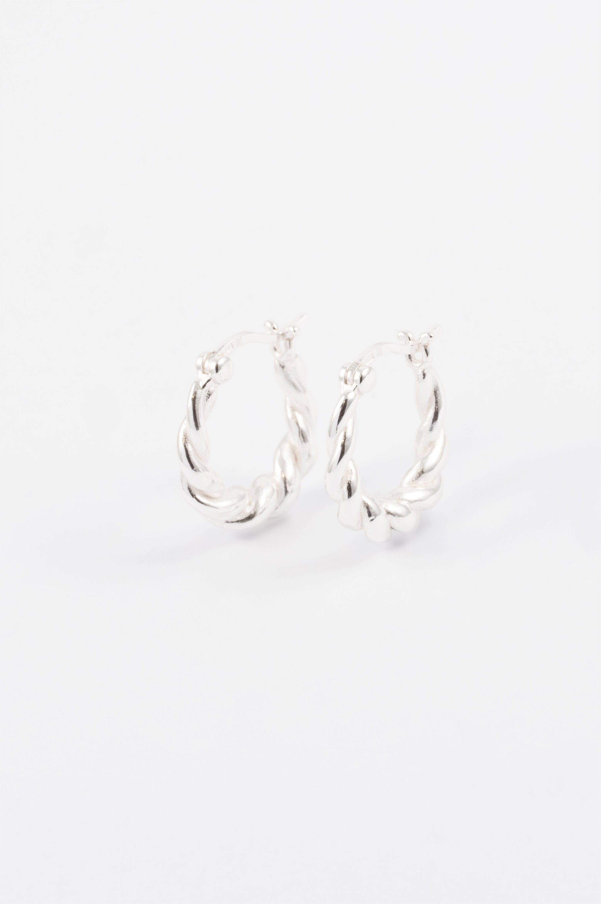 STERLING SILVER POLISHED TWIST ROPE CREOLE HOOP