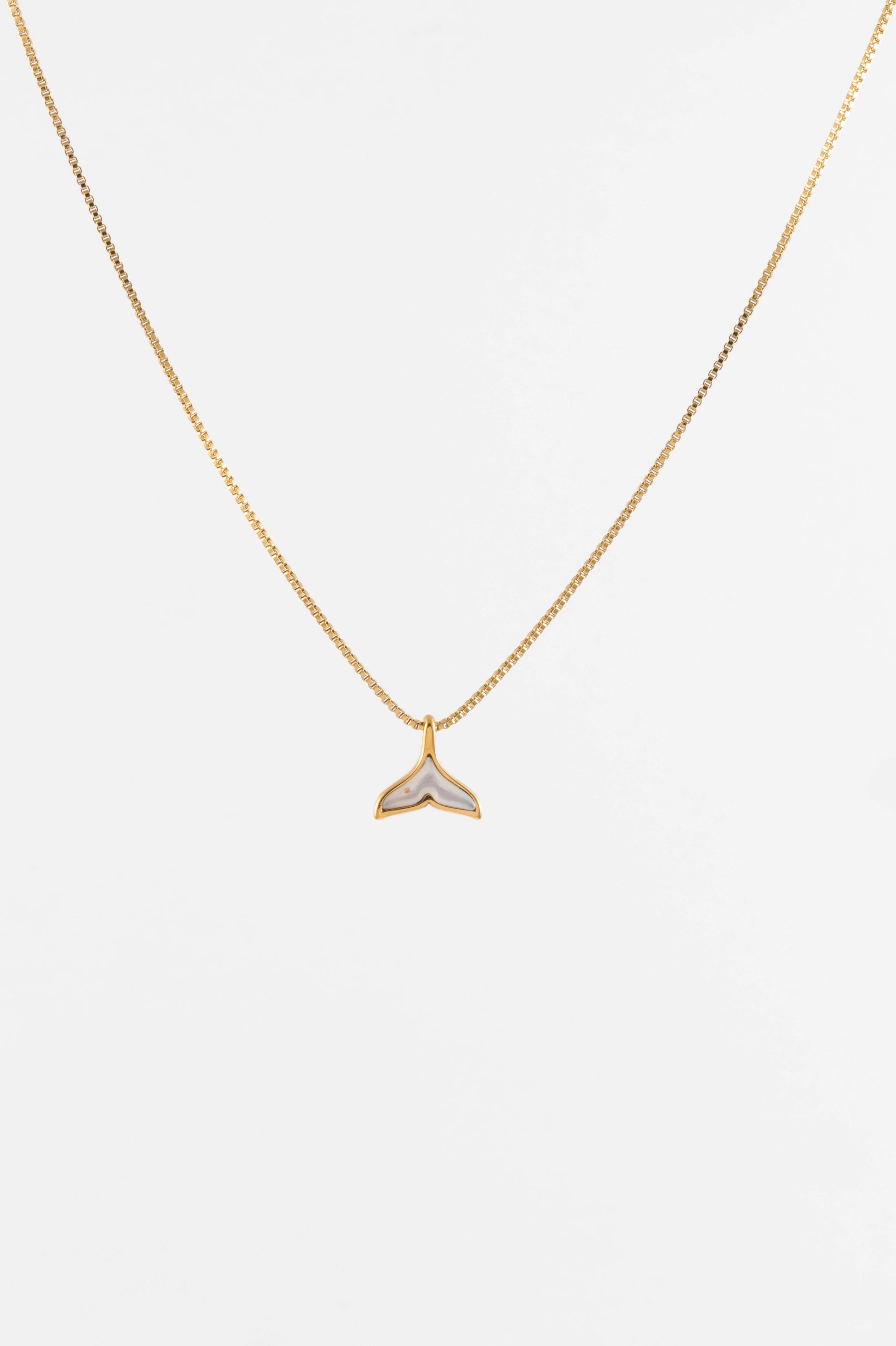 WATERPROOF GOLD WHALE TALE PENDANT NECKLACE