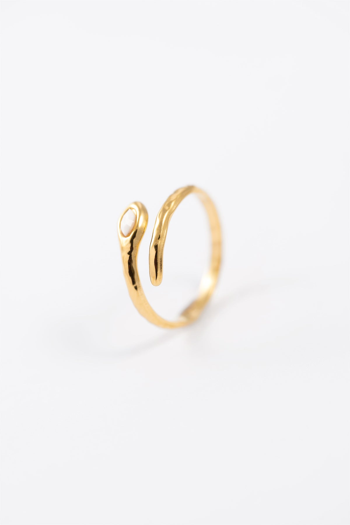 WATERPROOF GOLD WHITE STONE SNAKE RING