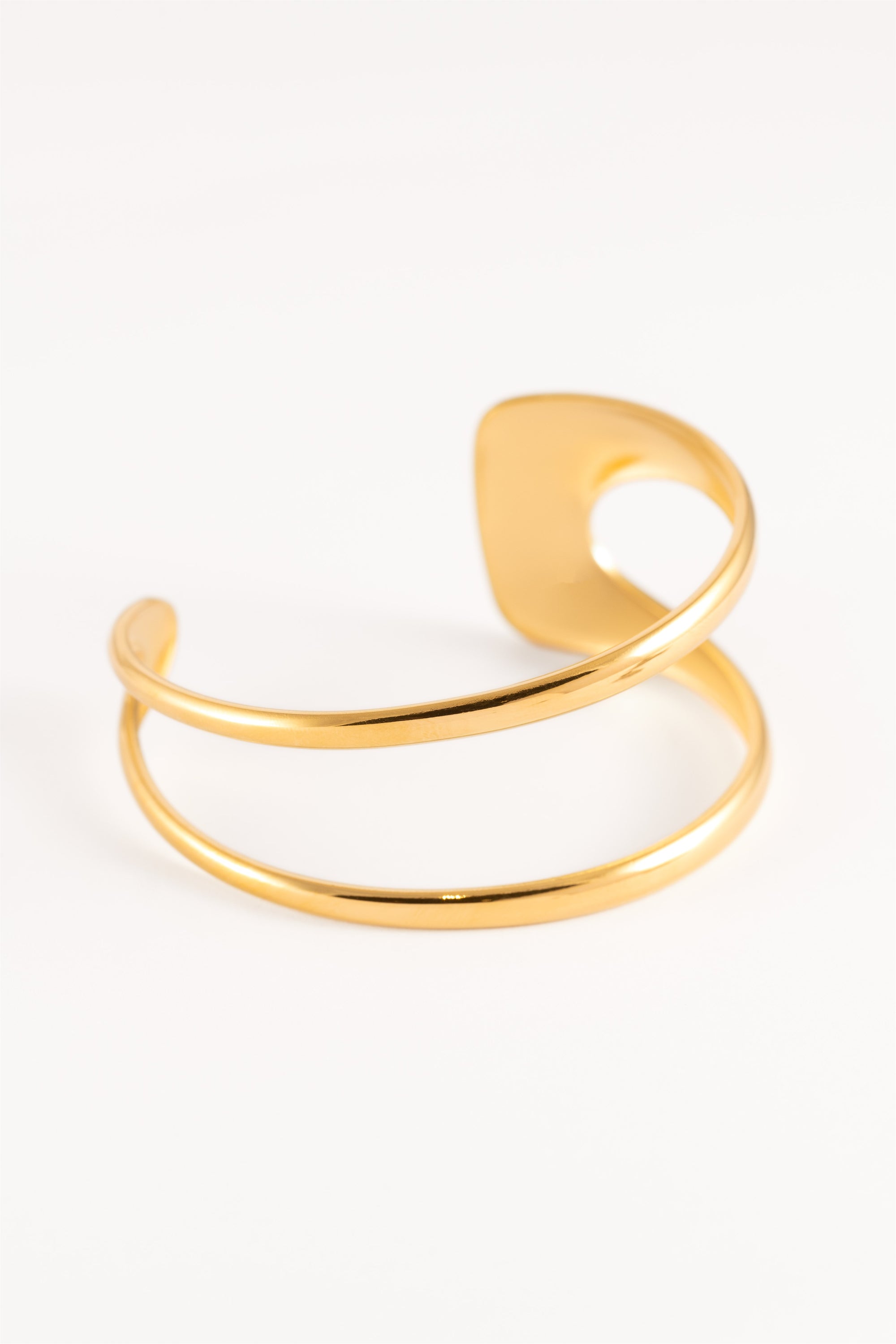 WATERPROOF GOLD DOUBLE ROW OPEN CUFF WRISTWEAR