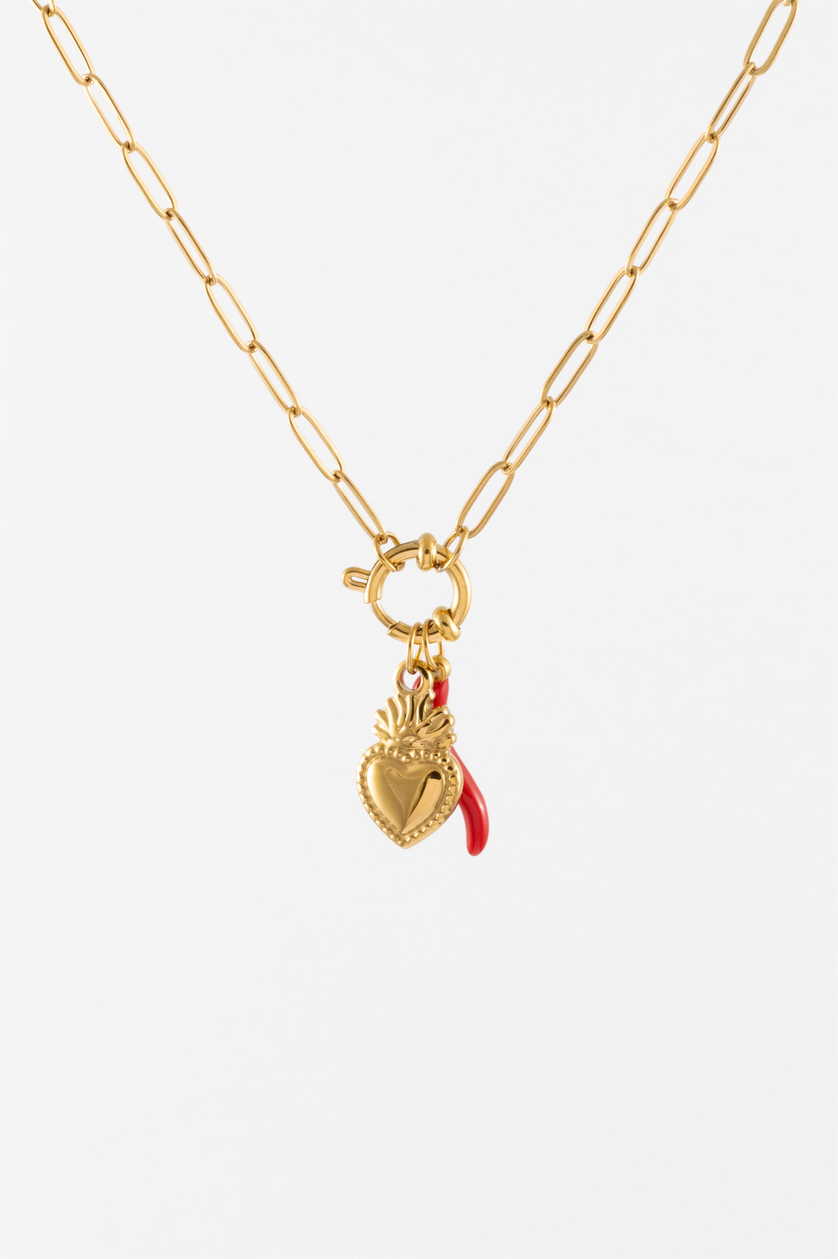 GOLD CHILLI AND HEART CHARM CHAIN NECKLACE