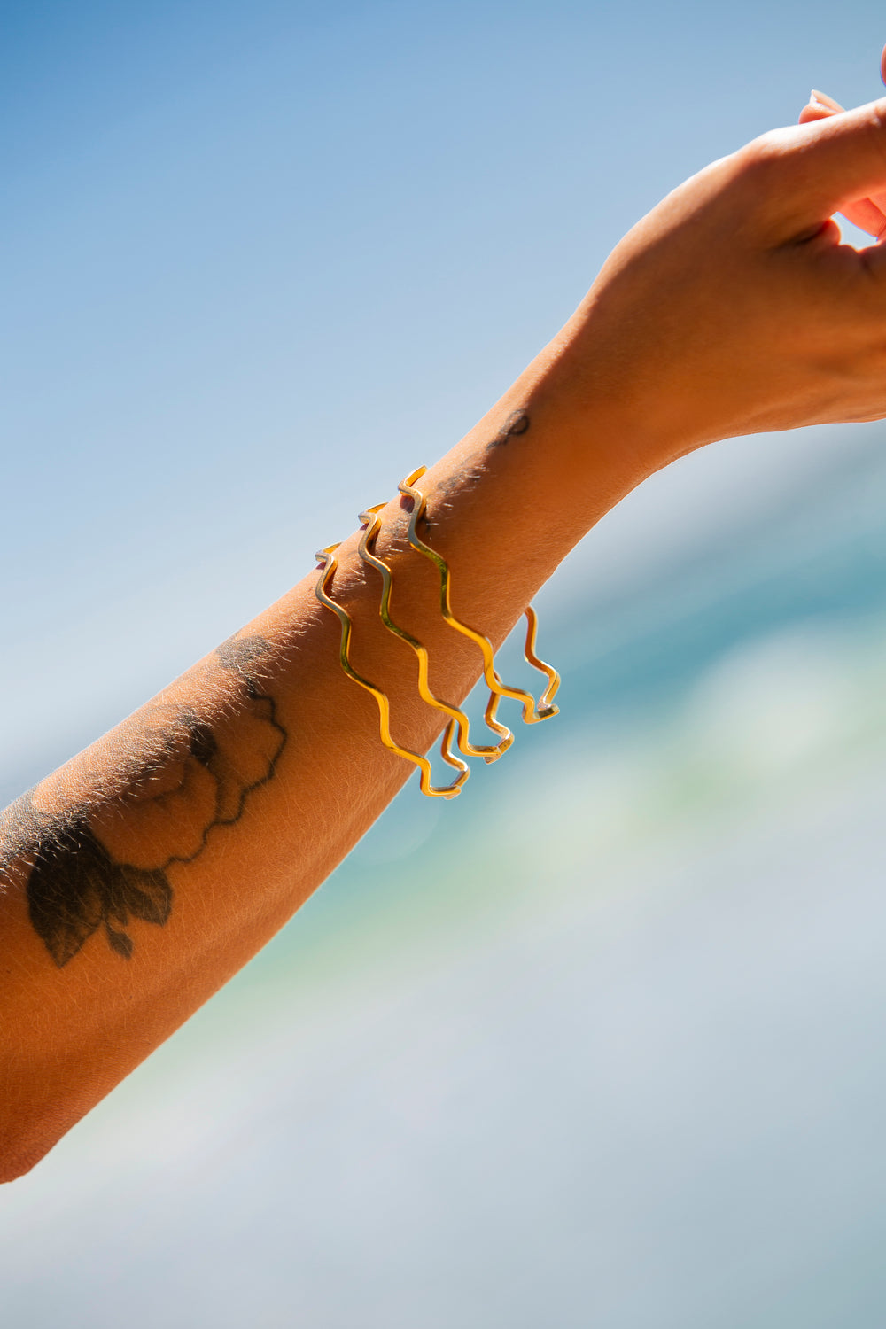 GOLD MULTI-PACK ZIG ZAG BANGLES